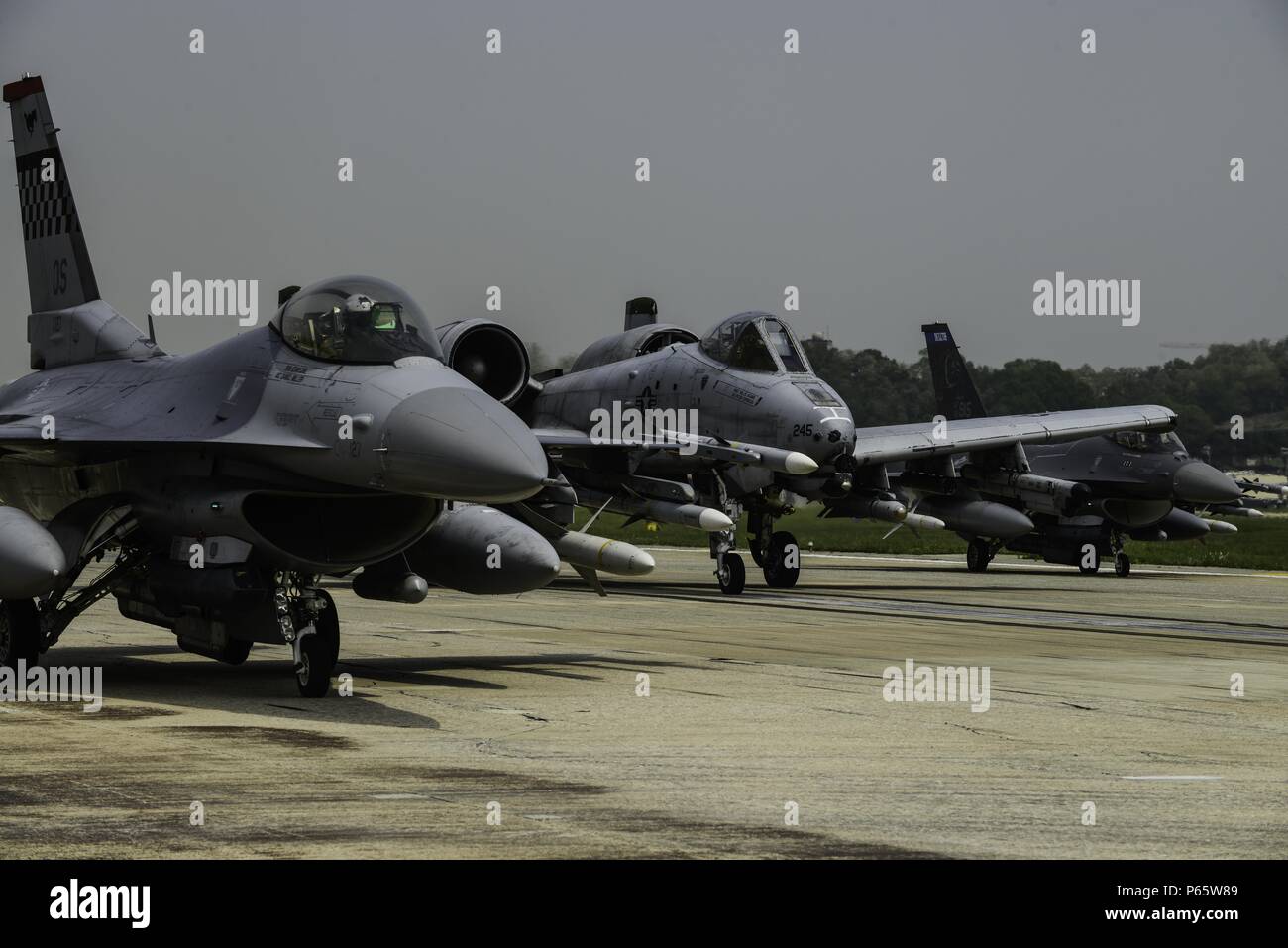 A-10 Thunderbolt II and F-16 Fighting Falcon fighter aircraft perform ...