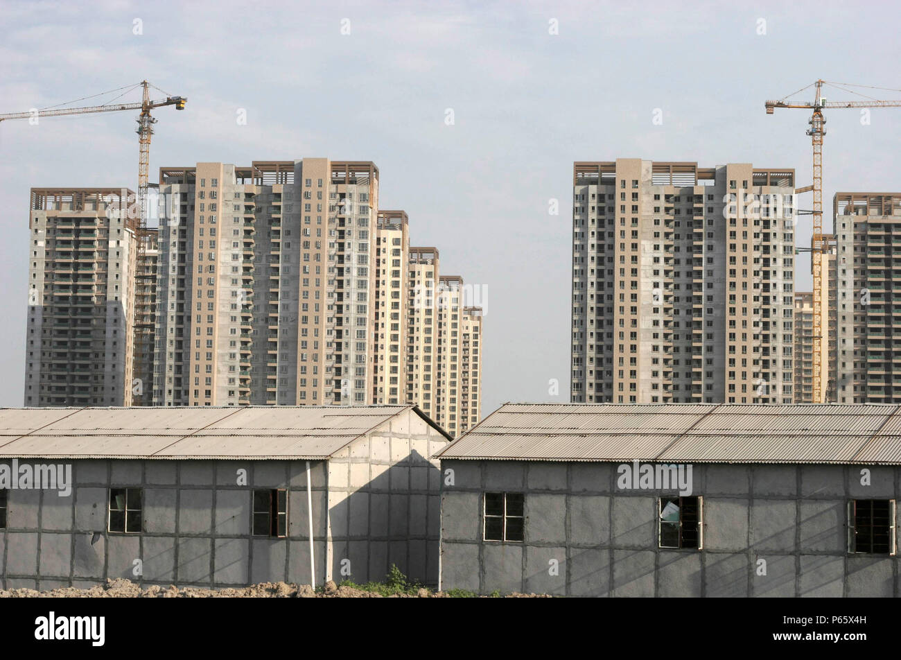 Barracks construction hi-res stock photography and images - Alamy
