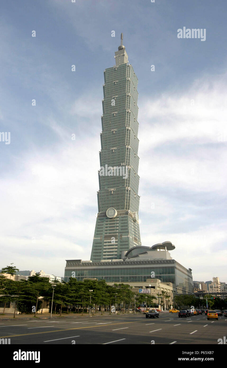 Taipei 101 Construction High Resolution Stock Photography and Images ...