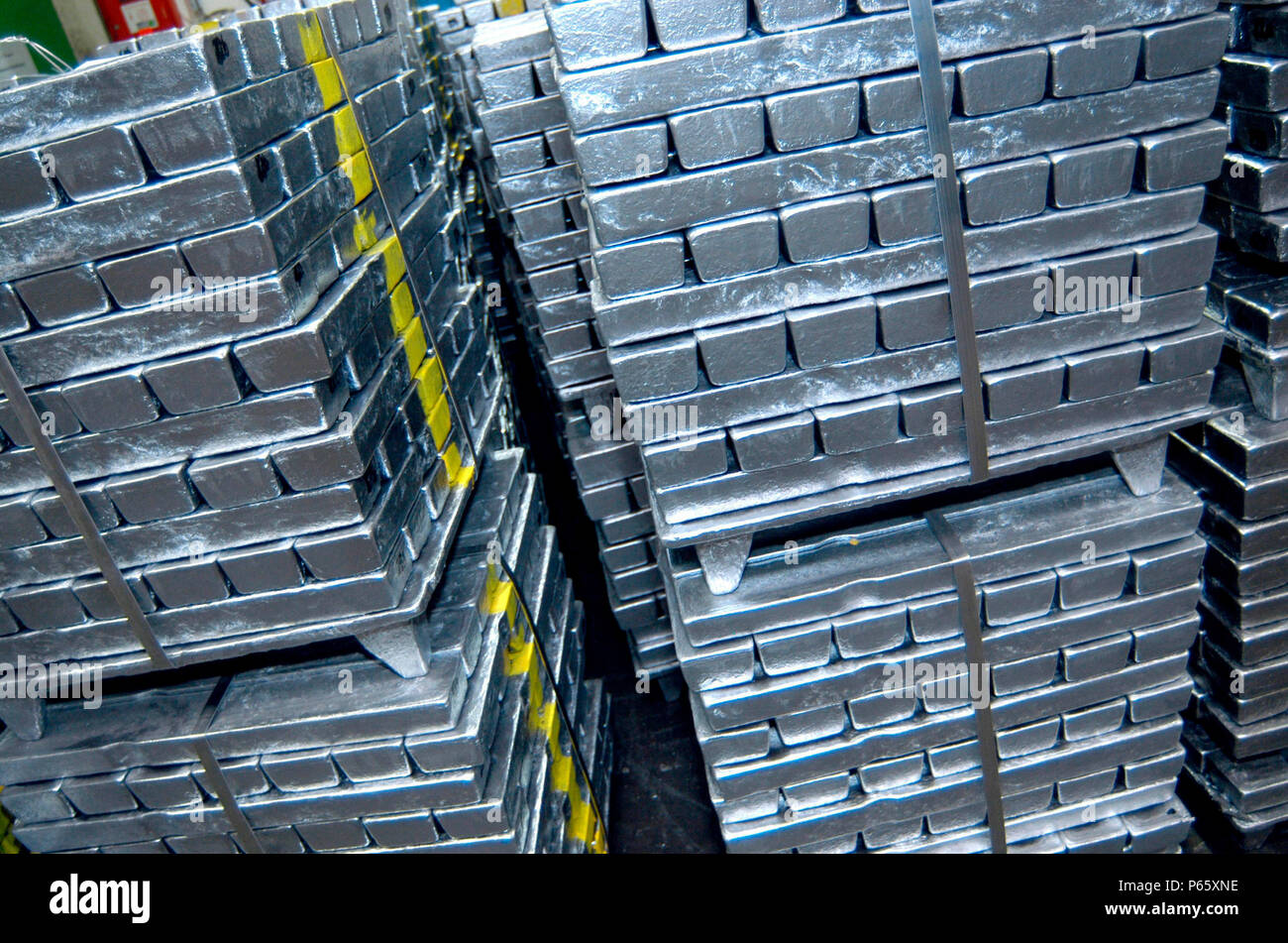 Aluminiumoxid hi-res stock photography and images - Alamy