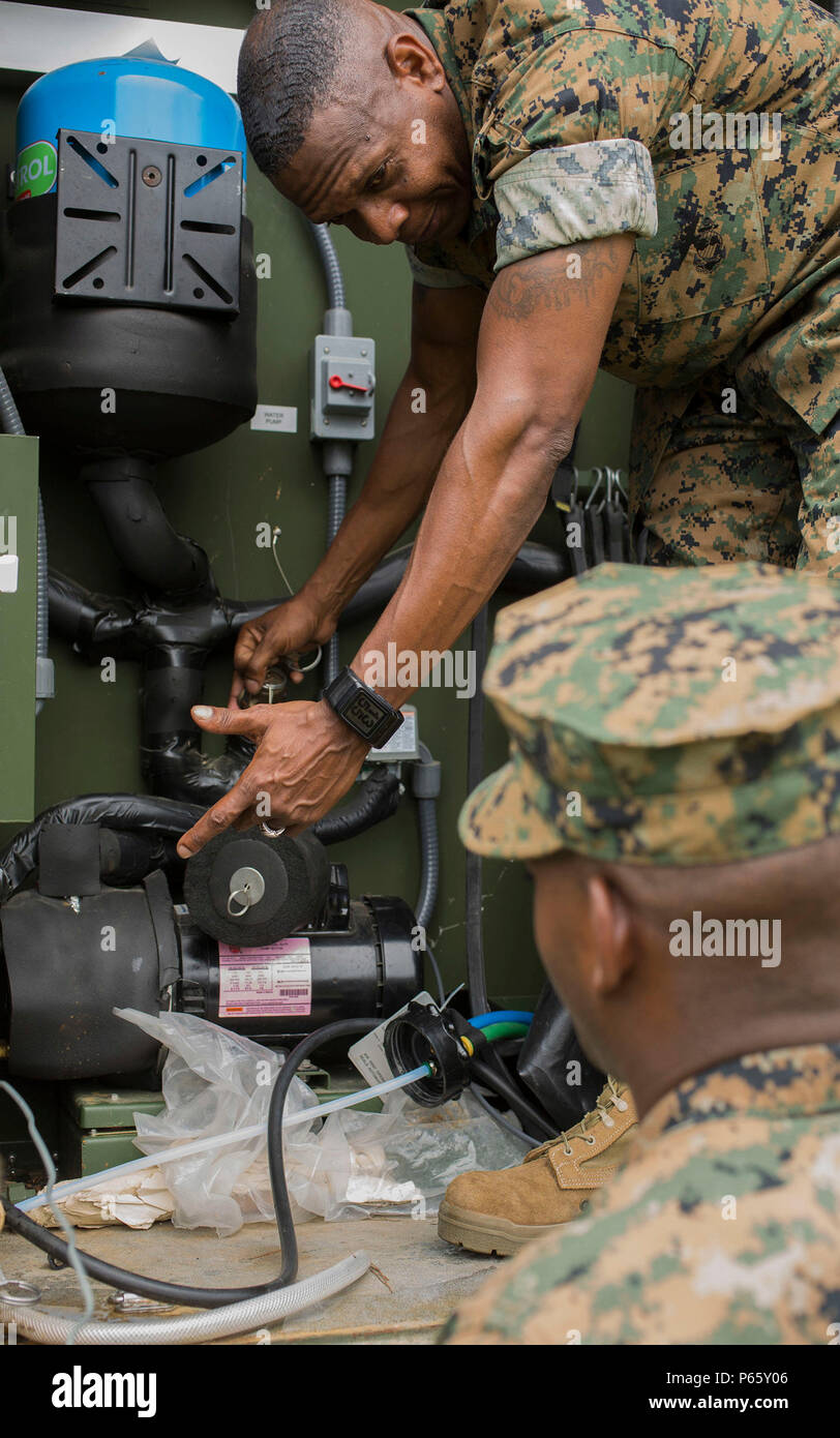 Mefex 2016 hi-res stock photography and images - Alamy