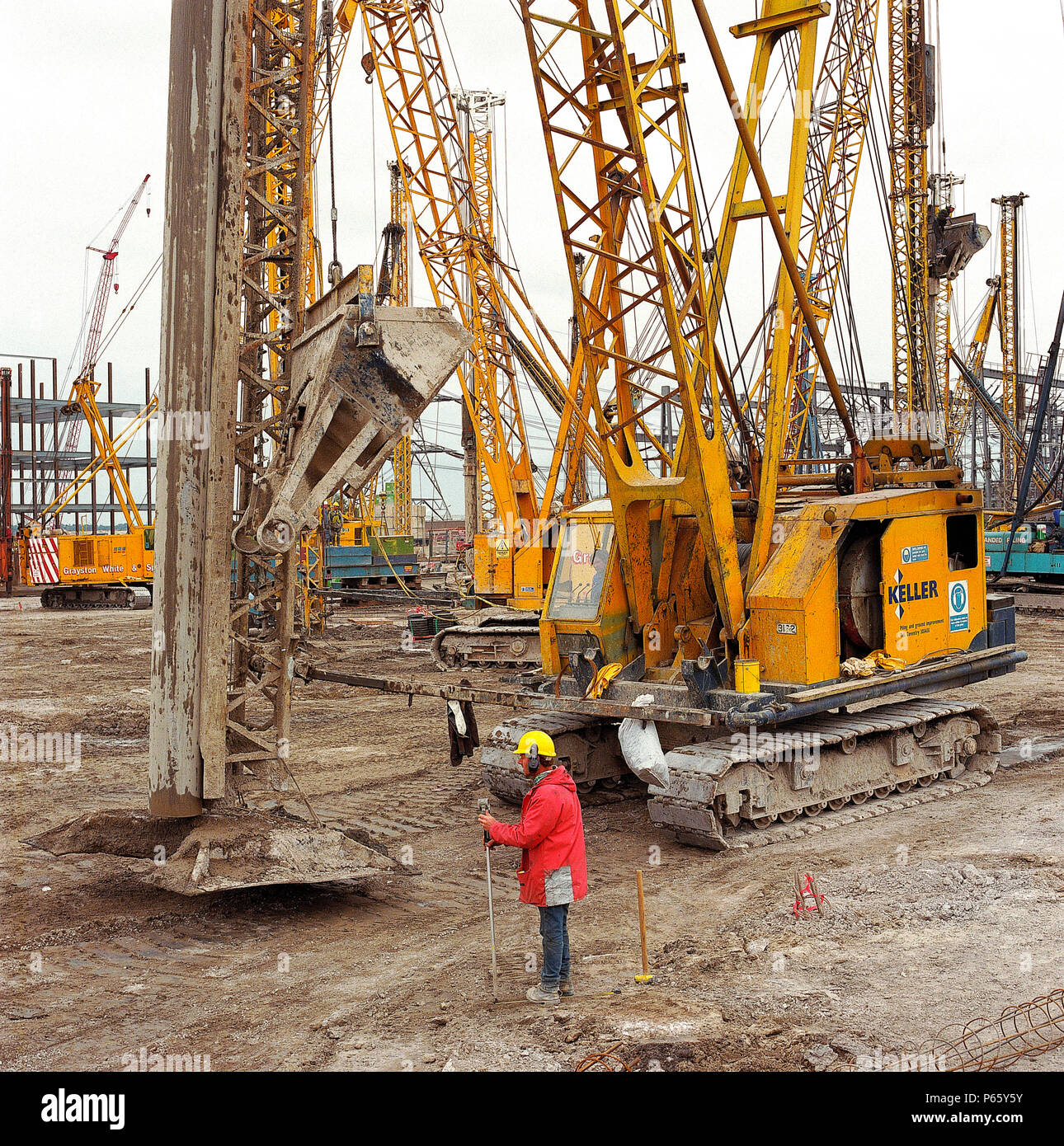 Tracked piling rig Stock Photo - Alamy