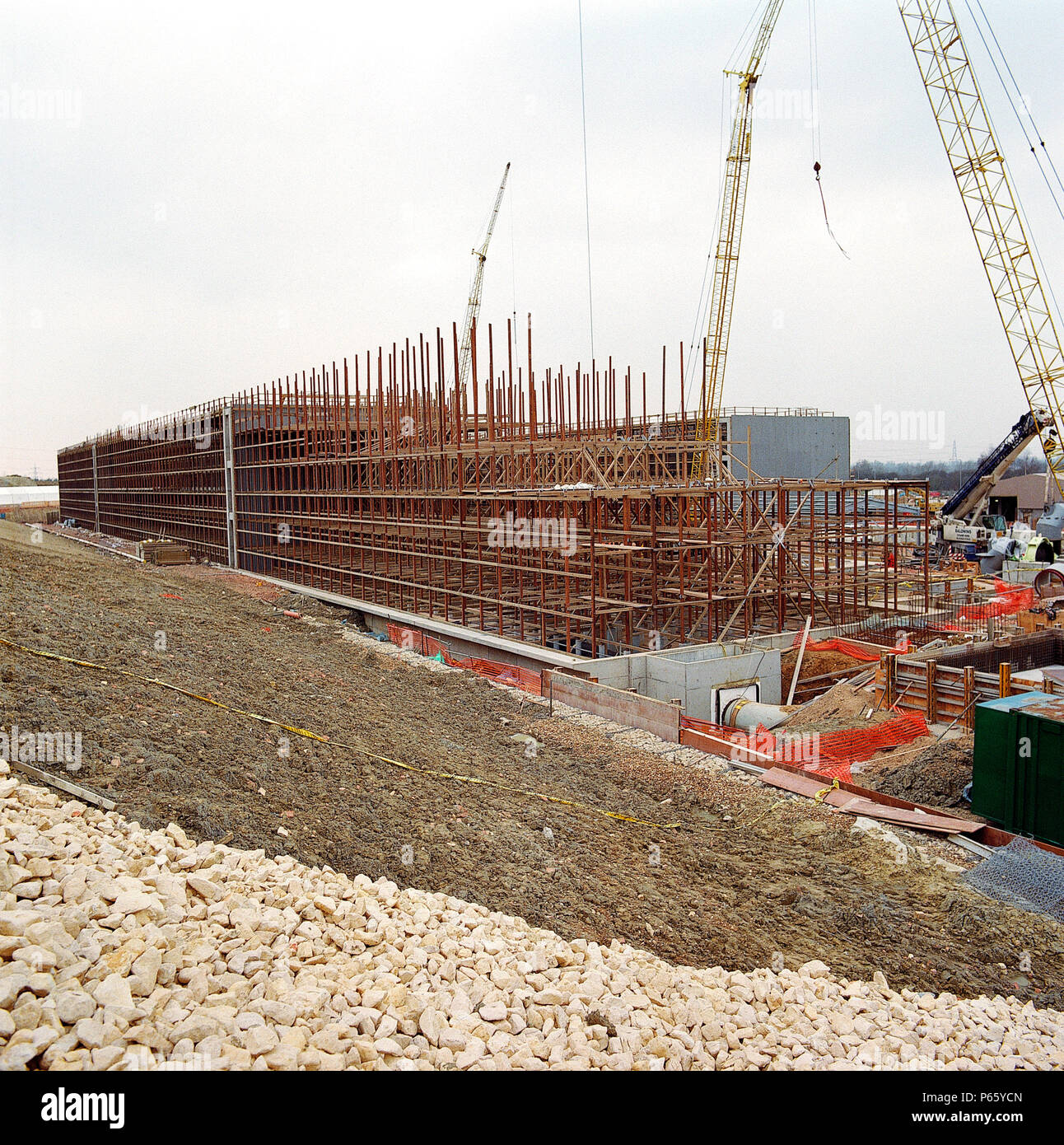 Construction of steel framed structure Stock Photo - Alamy