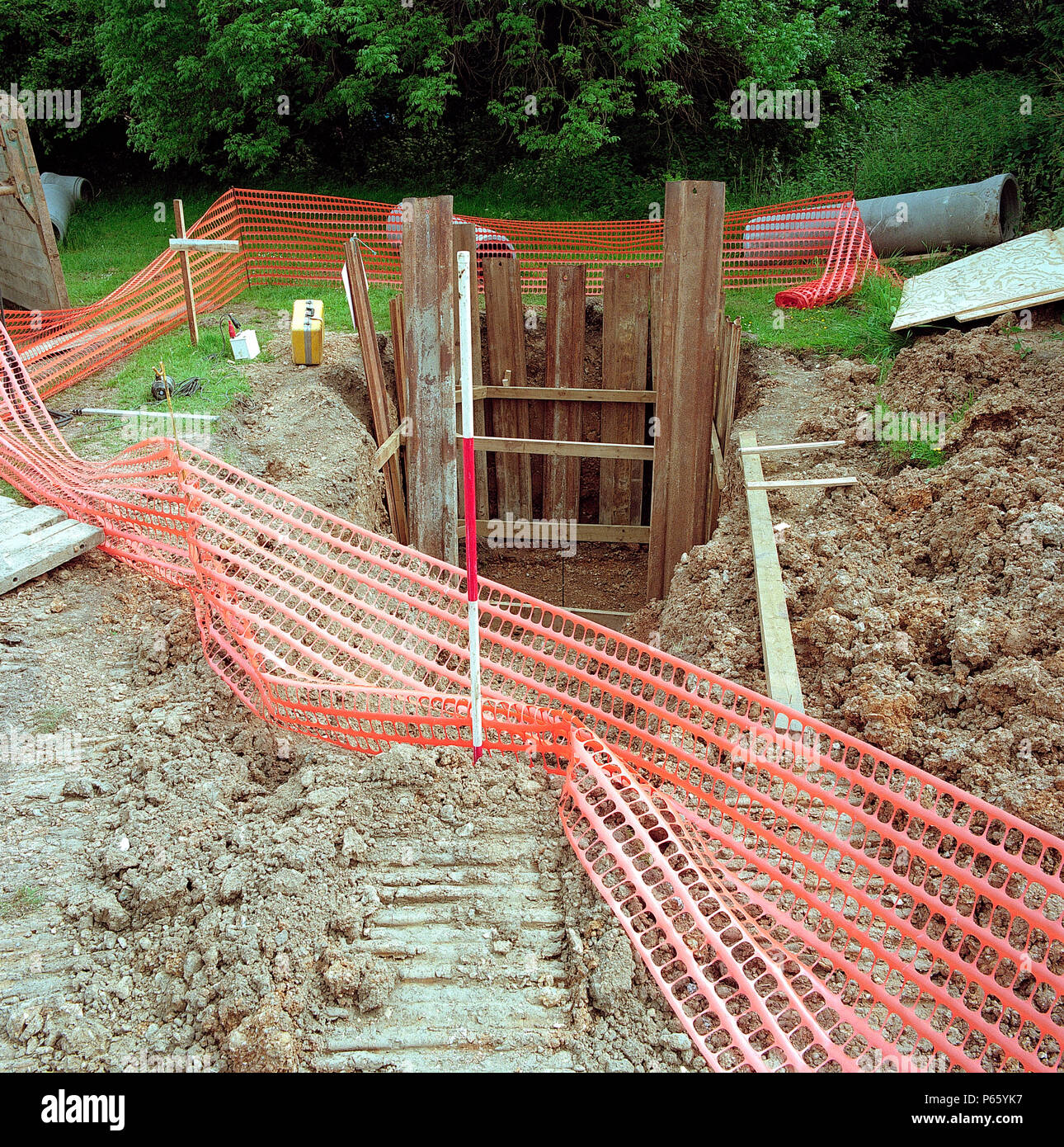 Creating culvert for stream diversion under road. A4251 Hemel Hempstead ...