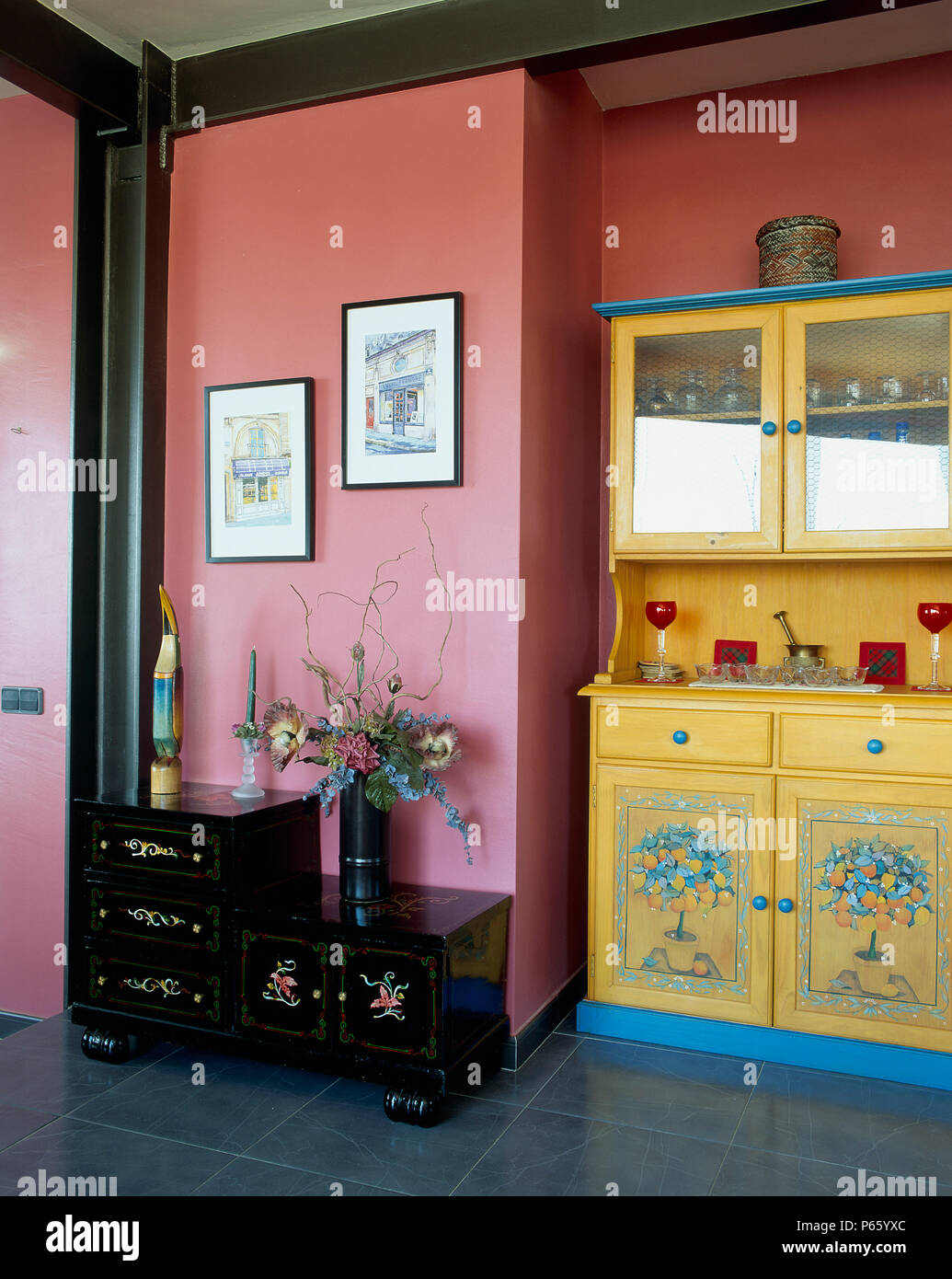 Few items hi-res stock photography and images - Alamy