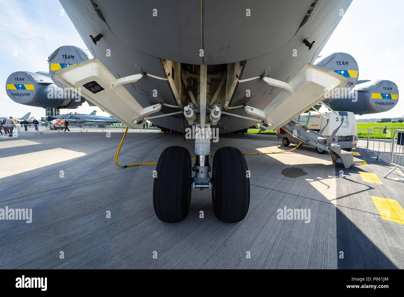 The nose landing gear of strategic and tactical airlifter Boeing C-17 ...
