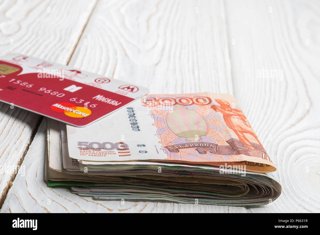 Non cash money hi-res stock photography and images - Alamy