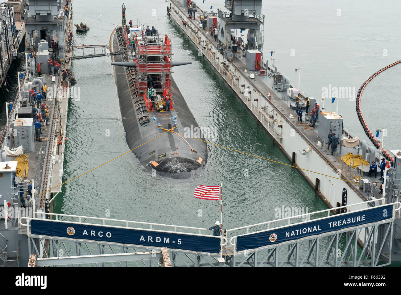 160505-N-TW634-039 SAN DIEGO (May 5, 2016) The Los Angeles-class fast ...