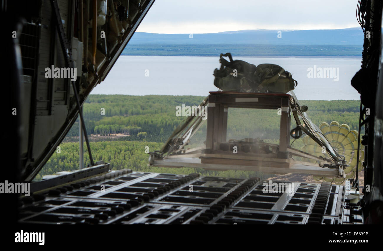 Malamute Drop Zone High Resolution Stock Photography and Images - Alamy