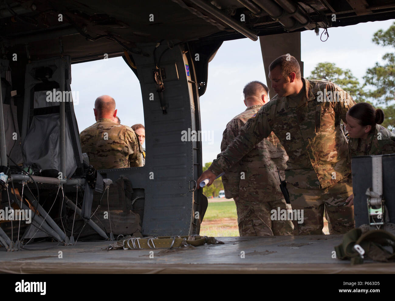 U.S. Army paratroopers from the United States Army Special Operations ...