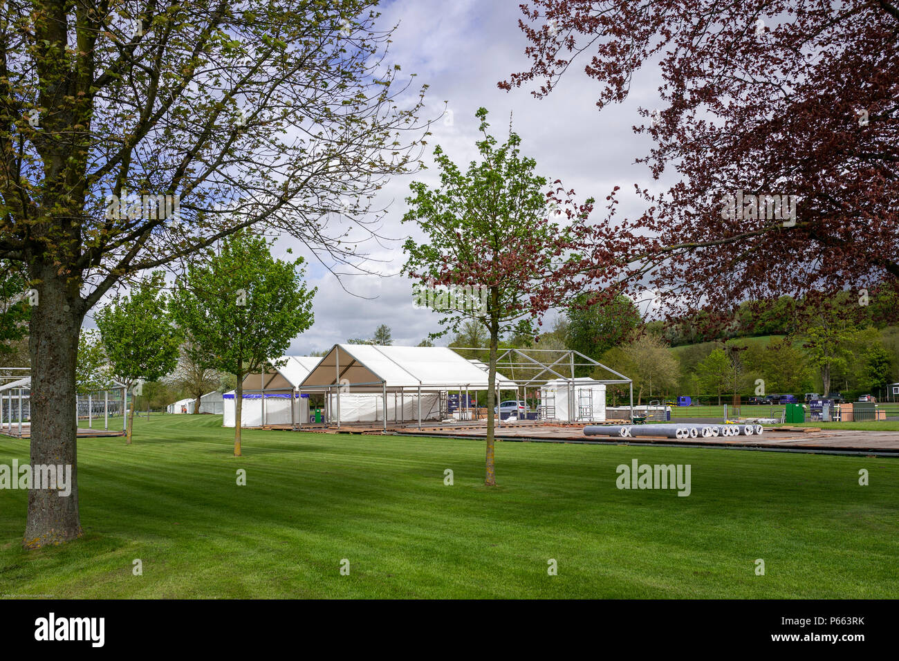 Thames valley construction hi-res stock photography and images - Alamy