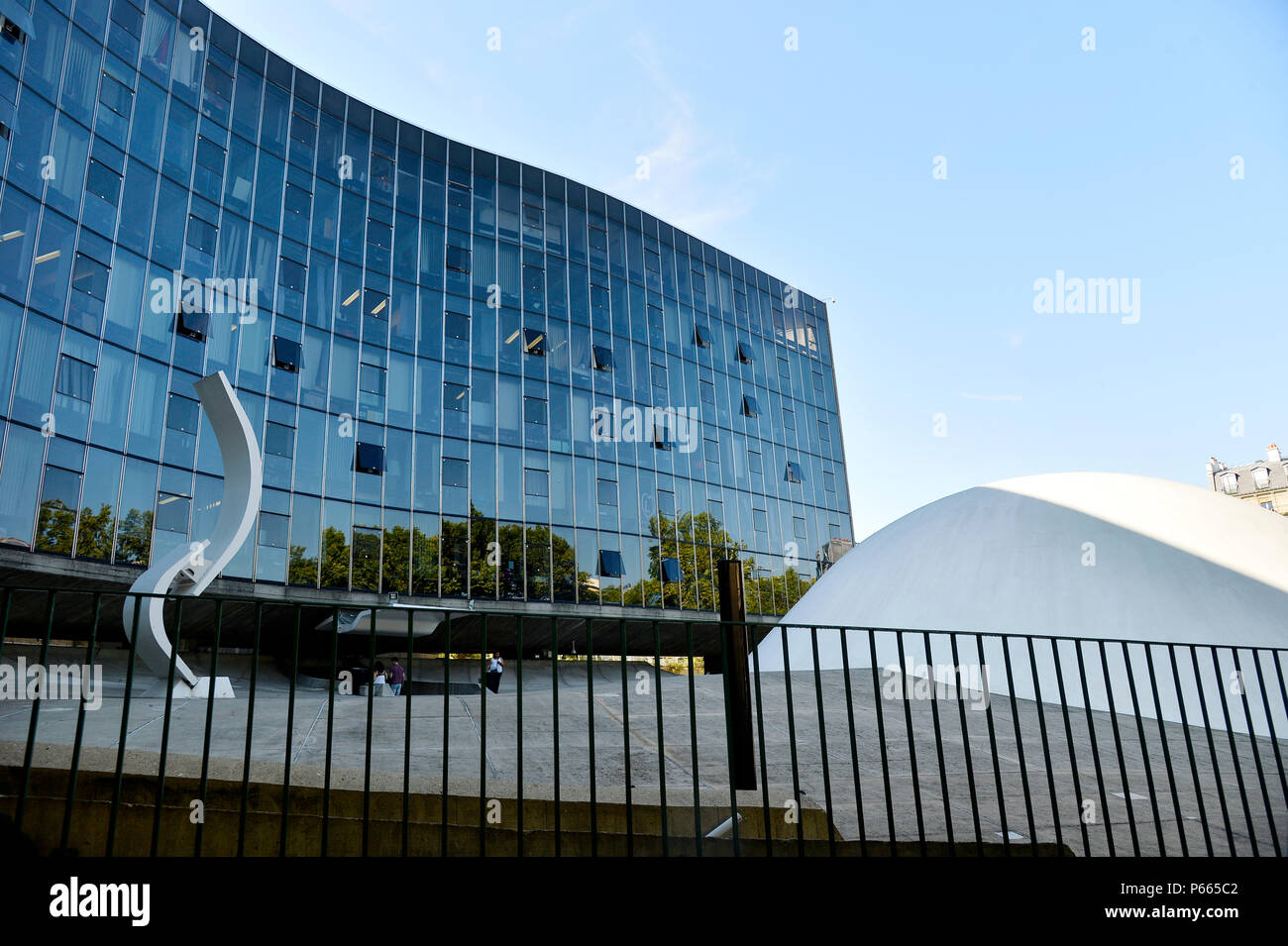 Communist headquarters paris hi-res stock photography and images - Alamy