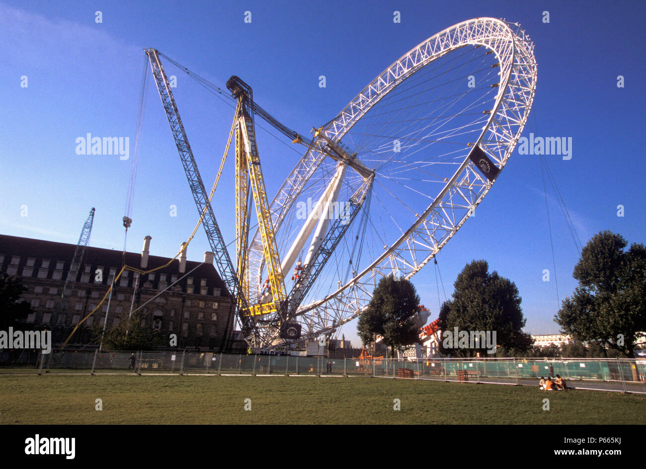 Erection of London Eye, Millennium Wheel. London, United Kingdom ...