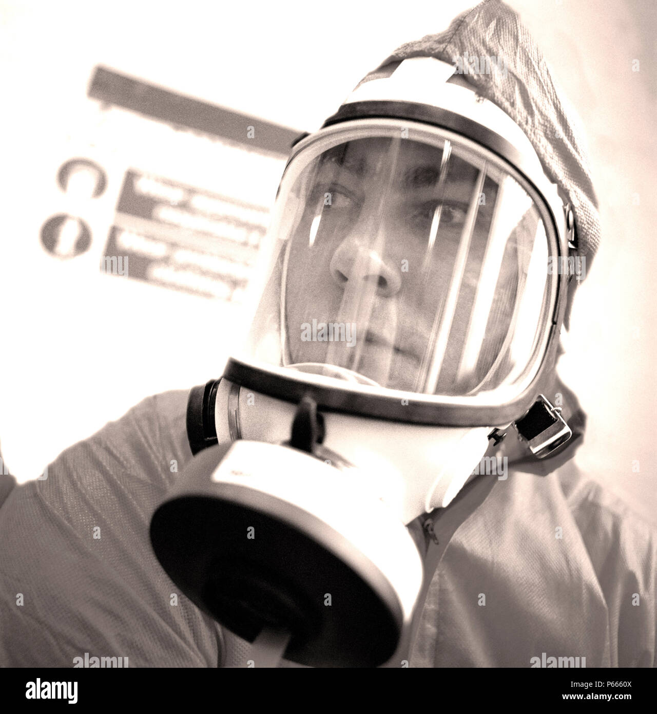 Asbestos removal worker Stock Photo - Alamy