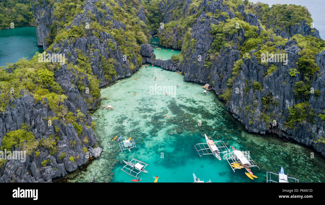 Aerial View Of Reef And Lagoon Stock Photos & Aerial View Of Reef And ...