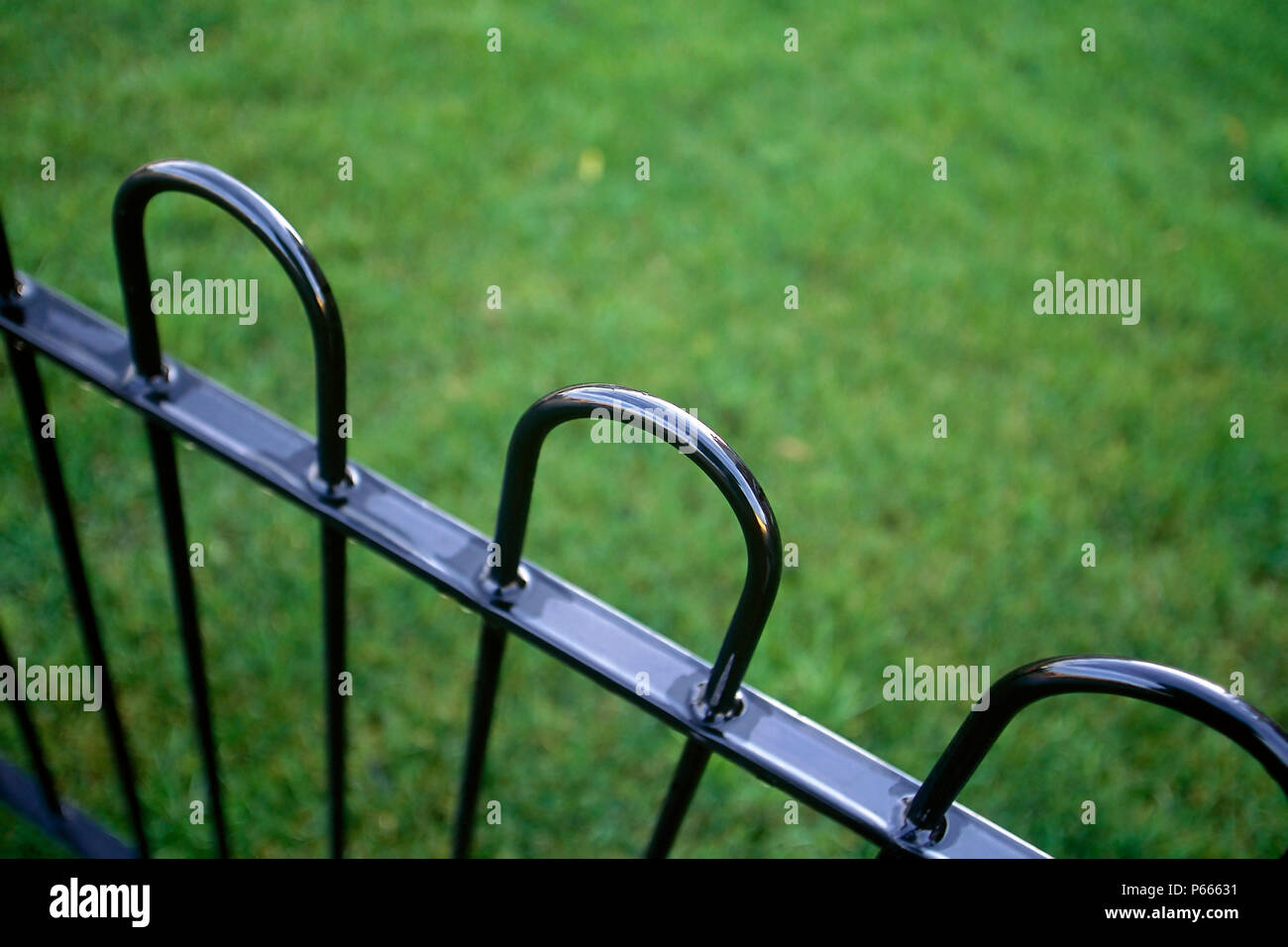 Metal fence hoop hi-res stock photography and images - Alamy
