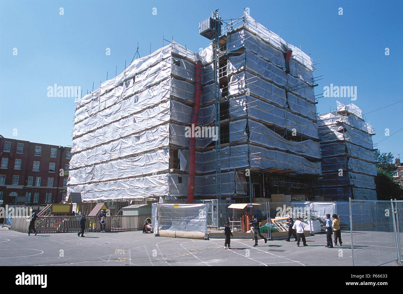 Snowsfields primary school hi-res stock photography and images - Alamy