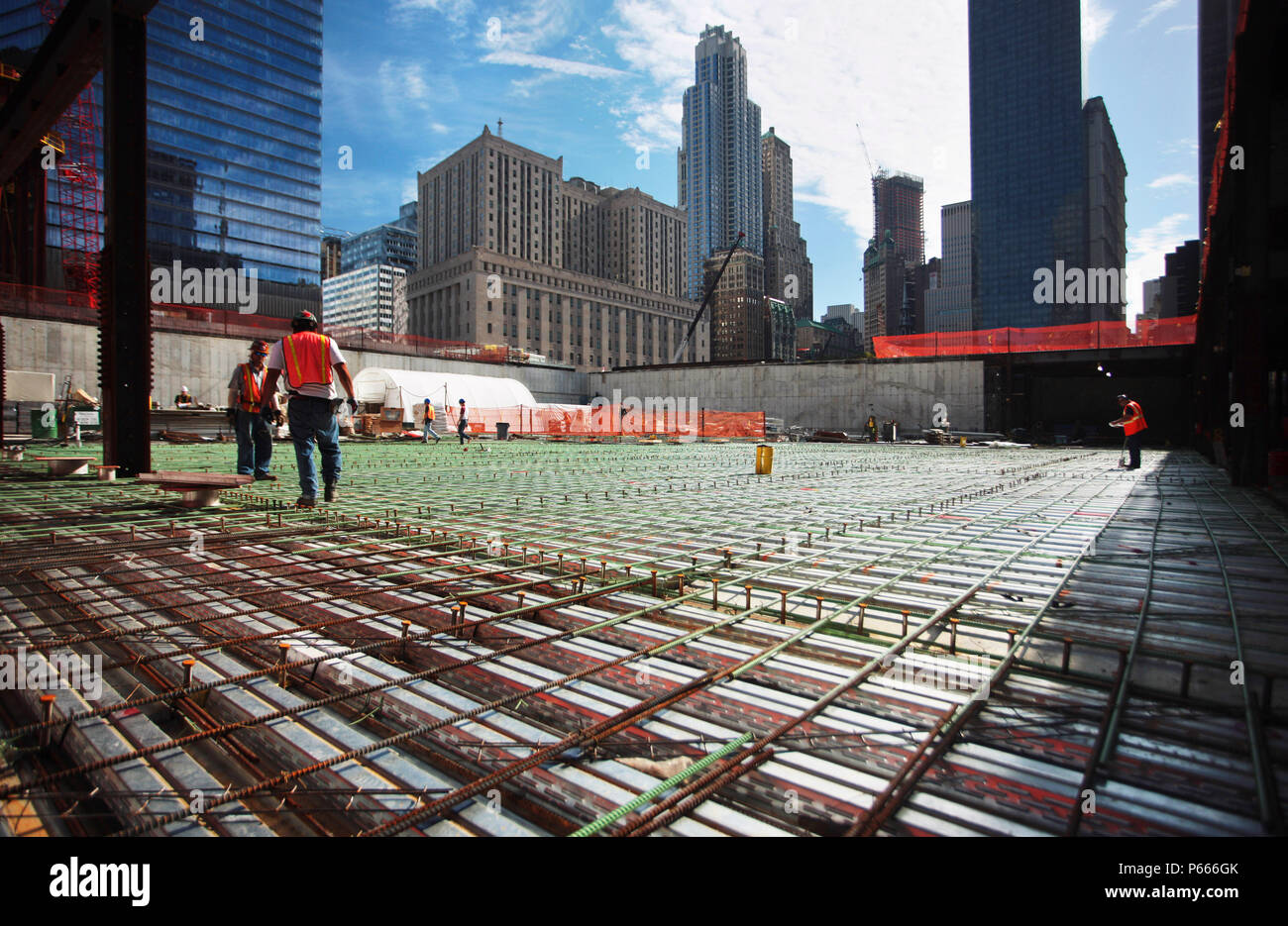 World trade centre office tower hi-res stock photography and images - Alamy