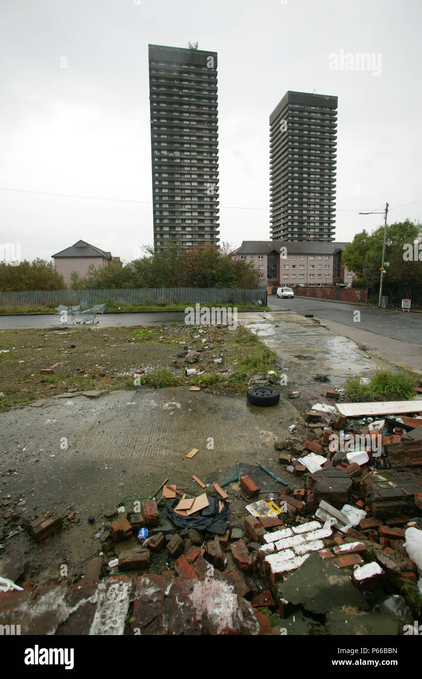 Run Down Housing Scotland Stock Photos & Run Down Housing Scotland ...