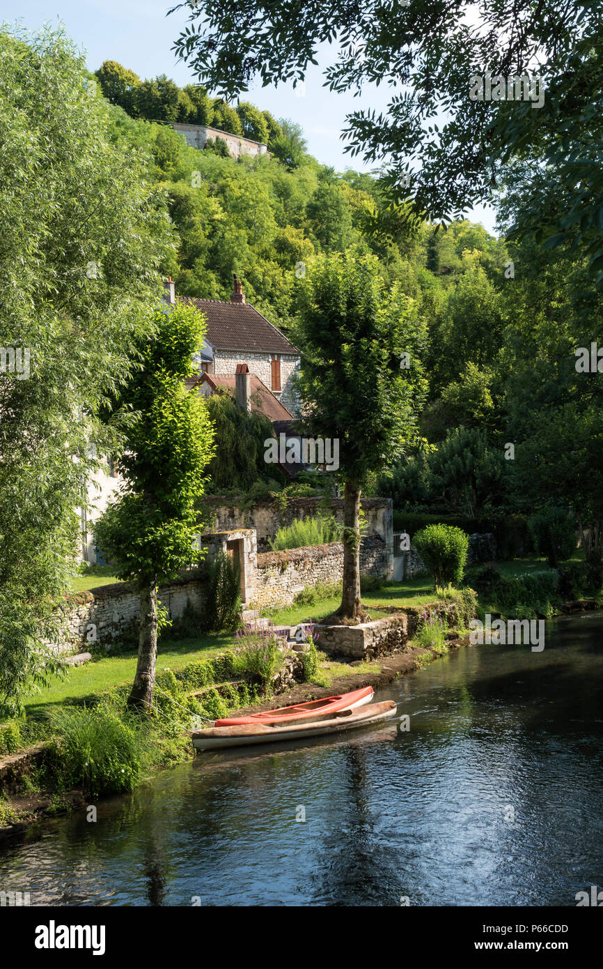 Mailly le chateau france hi-res stock photography and images - Alamy