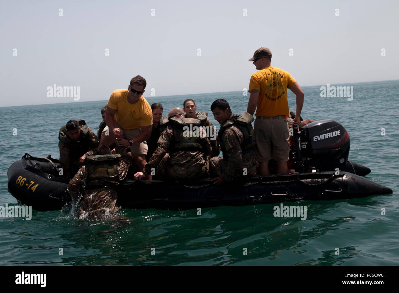 86th engineer dive detachment hi-res stock photography and images - Alamy