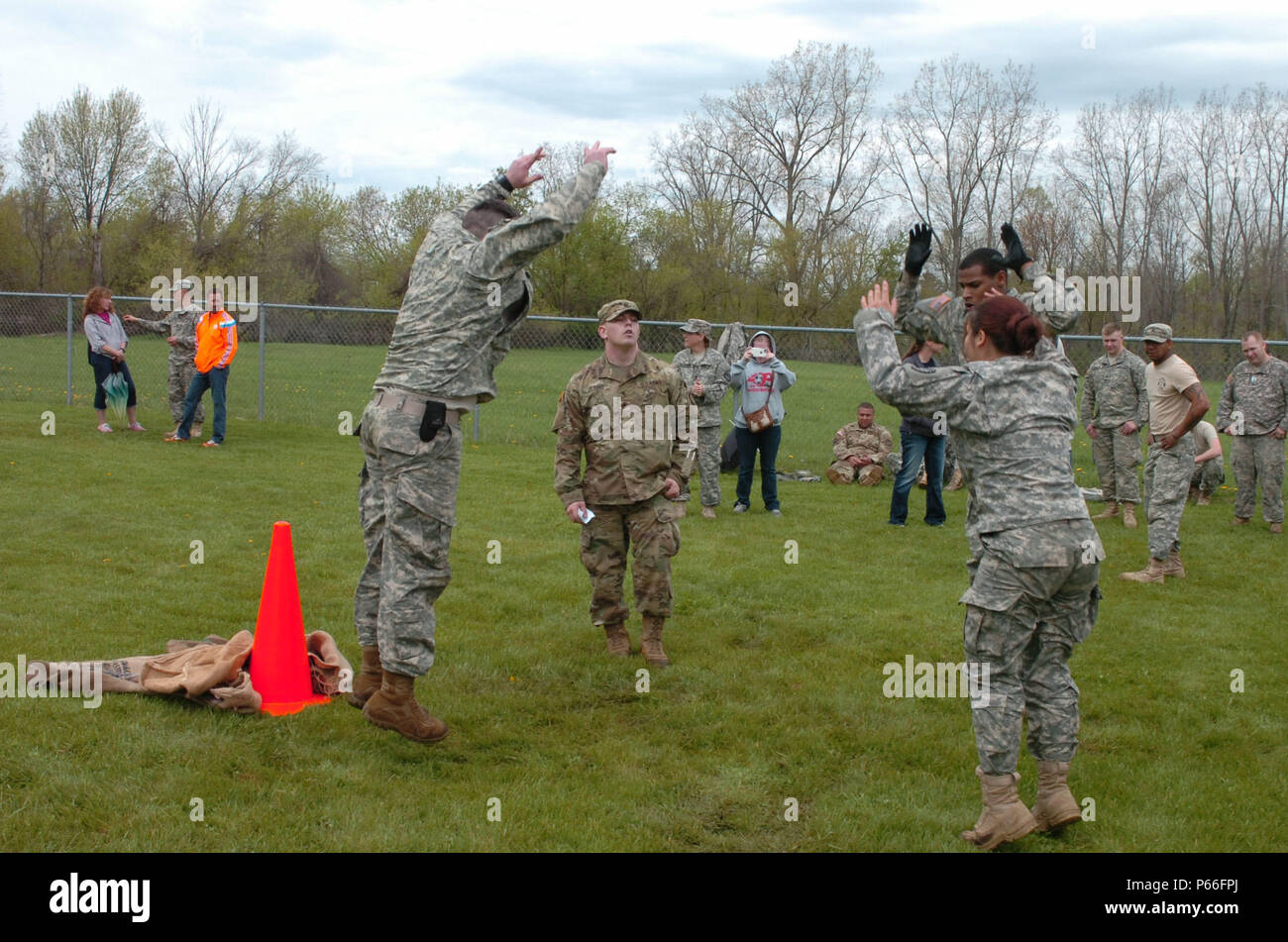 Soldiers of the 144th Military Police Company, 210th MP Battalion ...