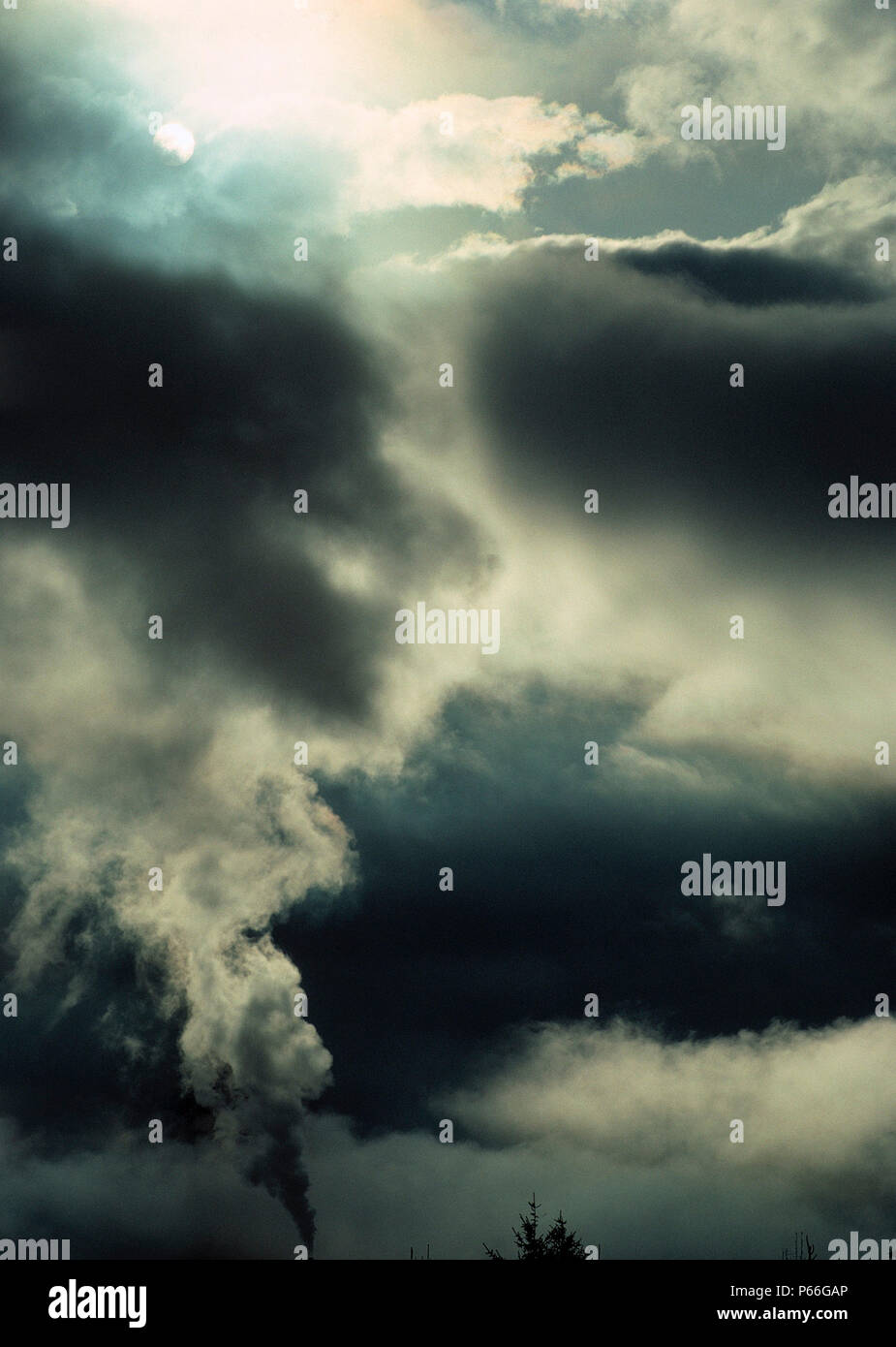 High level concentration of toxic air pollution particules Stock Photo ...