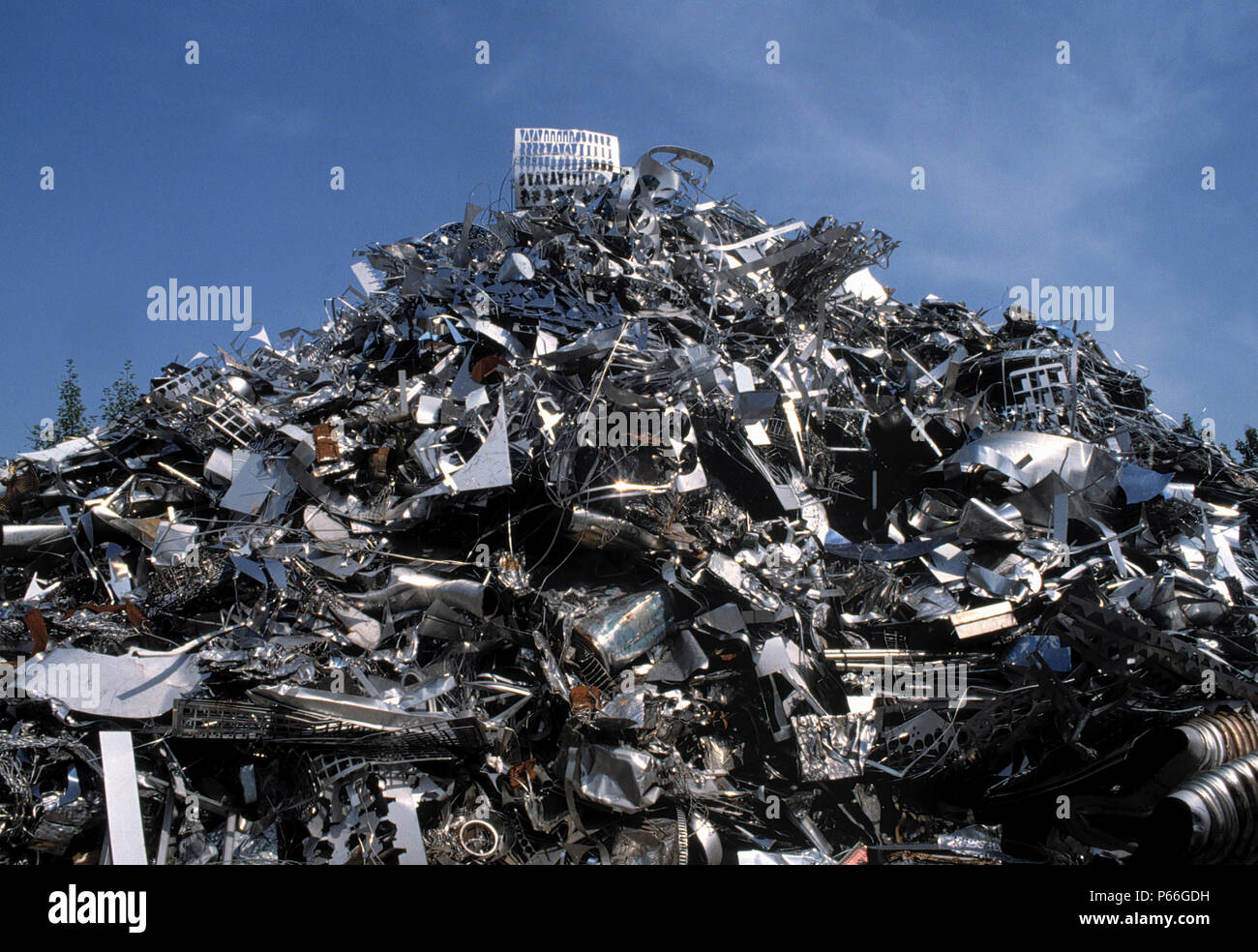 Aluminium scrap collected for recycling Stock Photo - Alamy