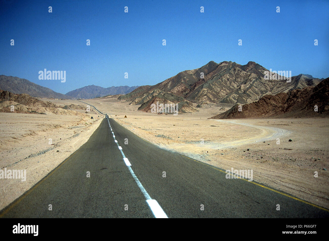 Egypt summit road hi-res stock photography and images - Alamy