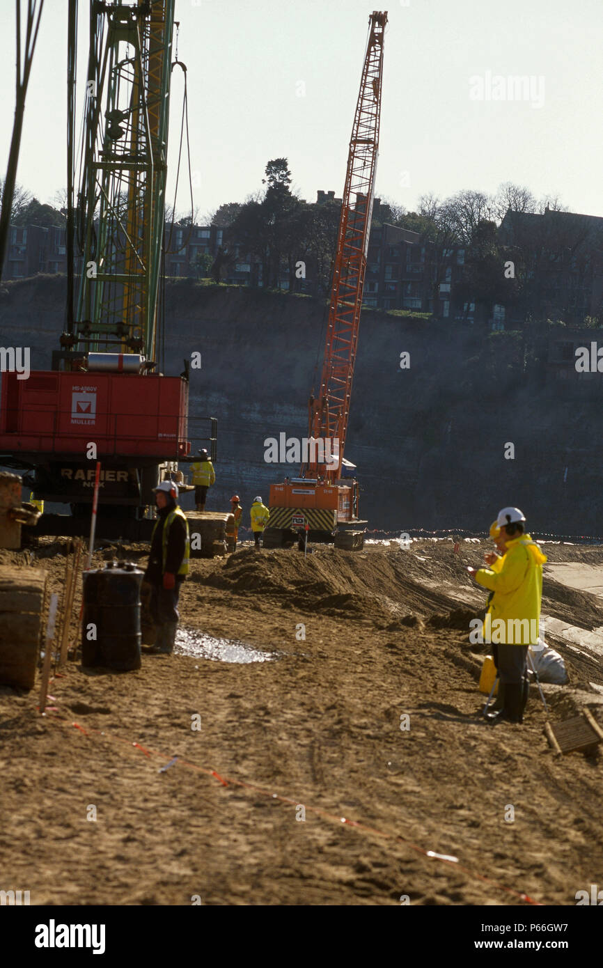 Engineering crane hire hi-res stock photography and images - Alamy