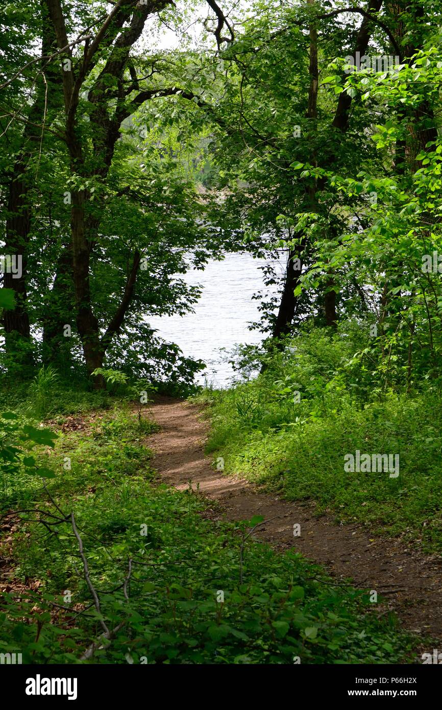 Path leads to the Delaware River at Washington Crossing Historic Park ...