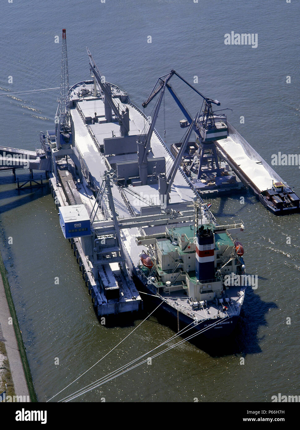 Netherlands 2002 hi-res stock photography and images - Alamy