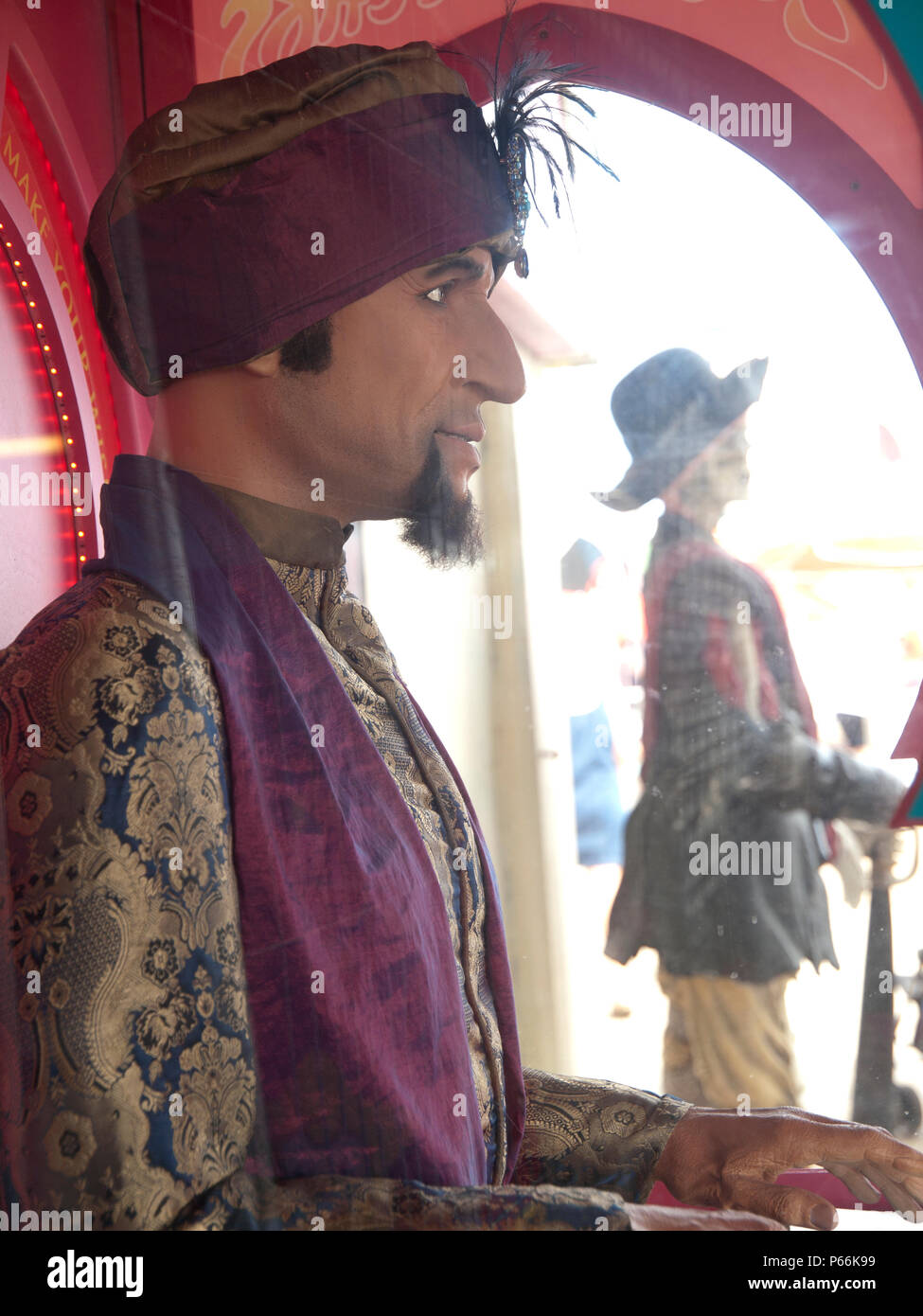 Zoltar hi-res stock photography and images - Alamy