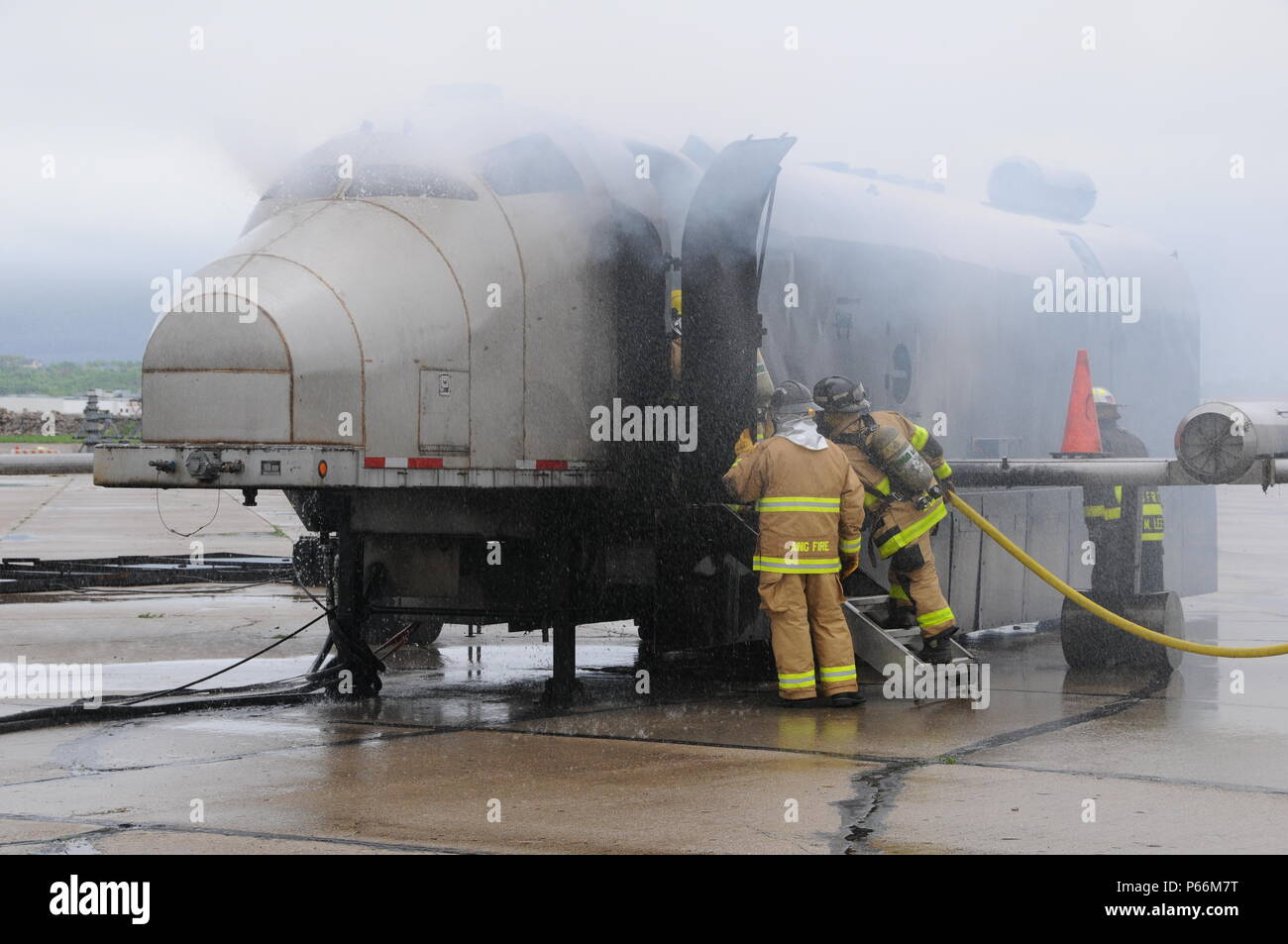 Fireman from the 185th Air Refueling Wing, Fire Emergency Services ...