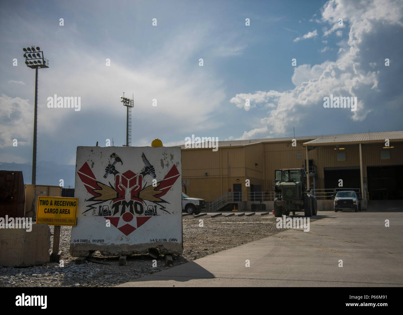 The 455th Expeditionary Logistics Readiness Squadron Traffic Management ...