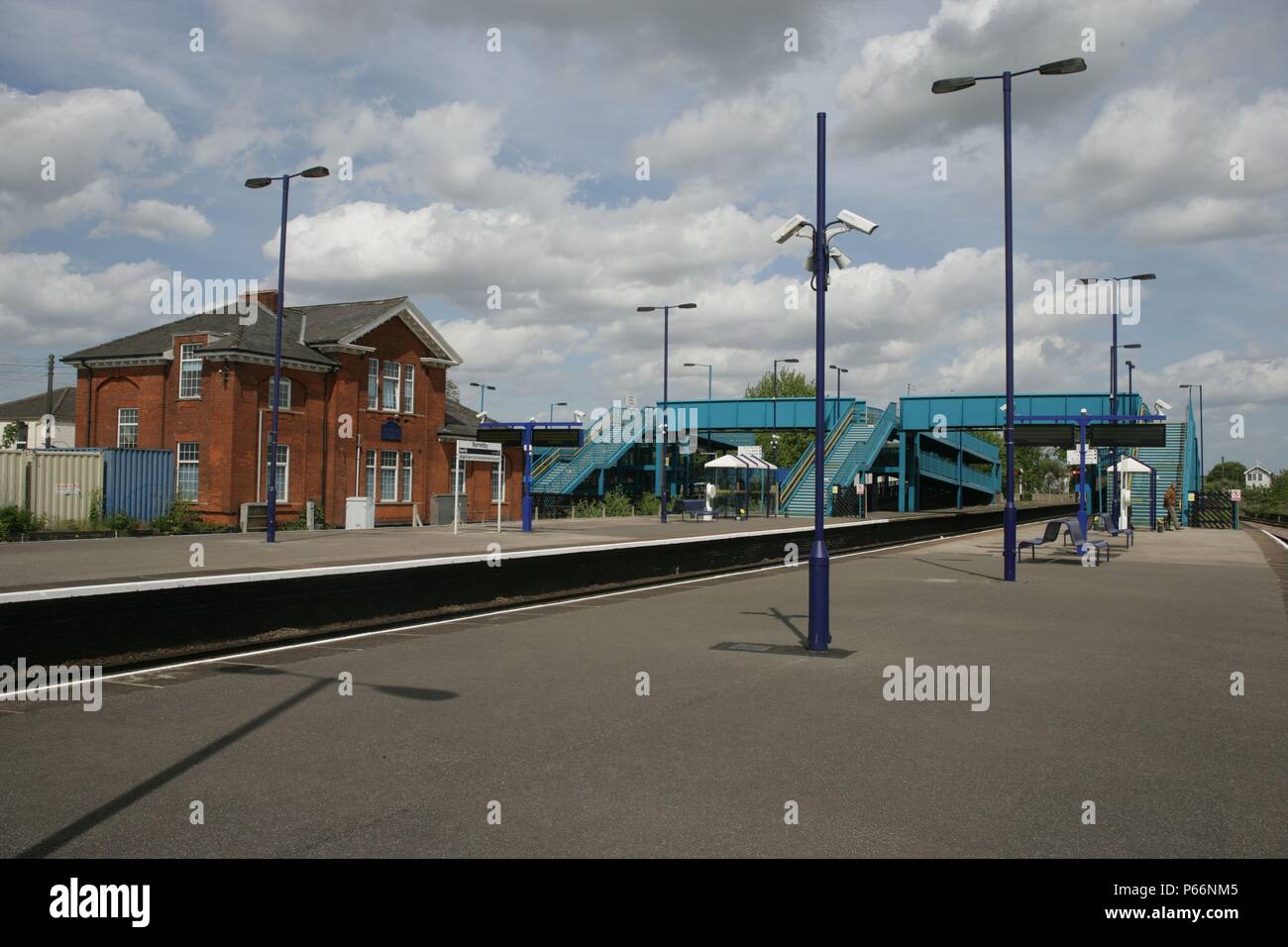 General platform view of Barnetby station, Lincolnshire. 2007 Stock ...