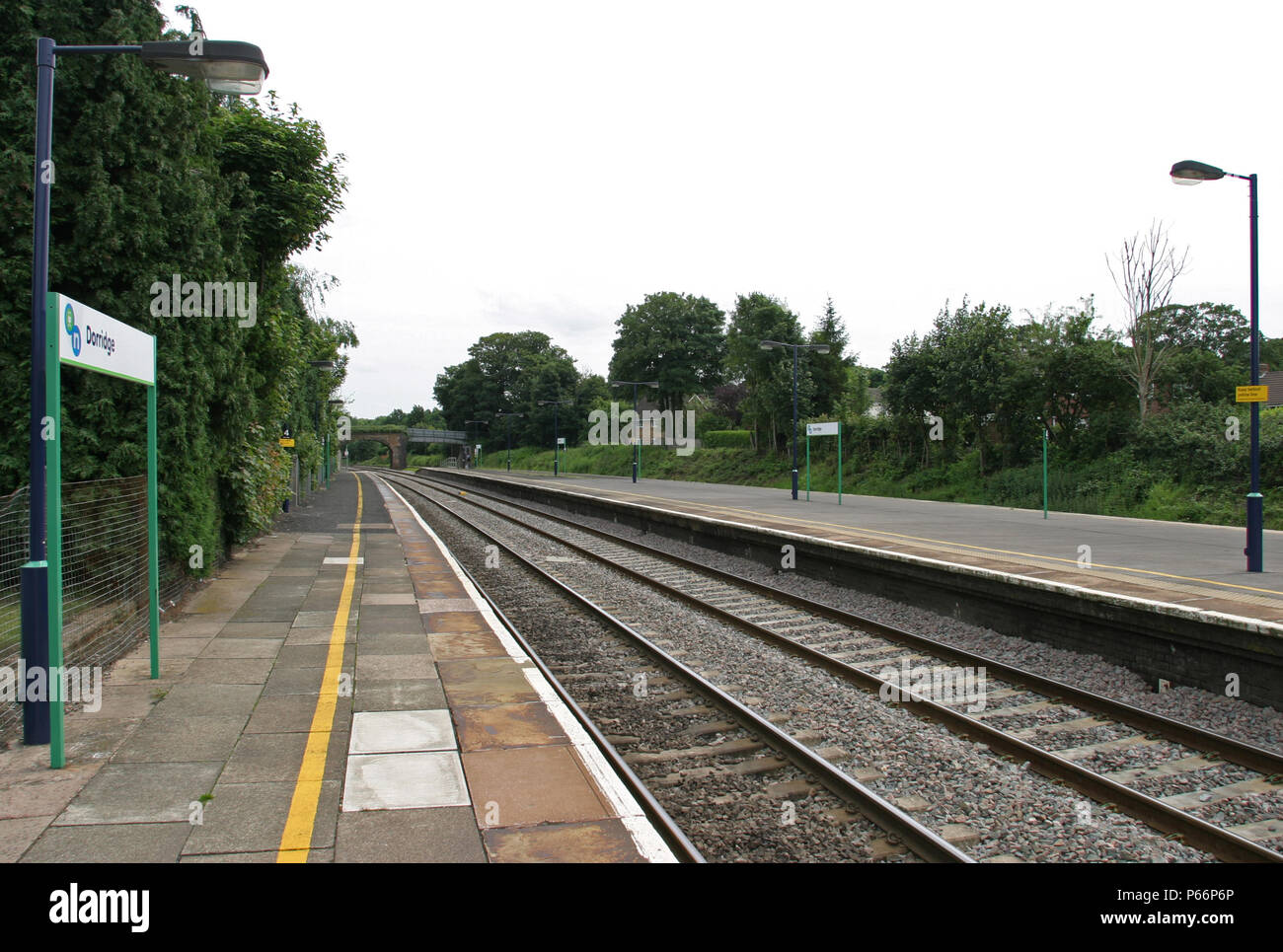 Dorridge railway station platform hi-res stock photography and images ...