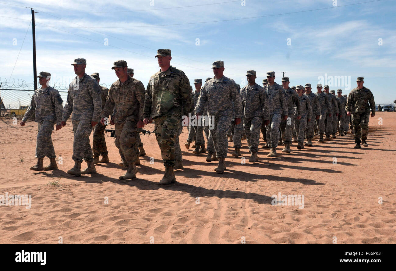 1st Armored Division Soldiers take their position during the Expert ...