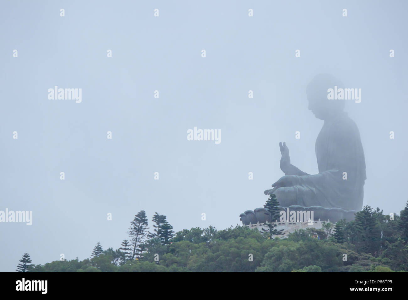 Big giant huge bronze statue sculpture hi-res stock photography and ...