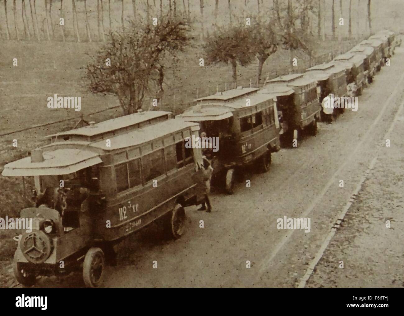World war one bus hi-res stock photography and images - Alamy