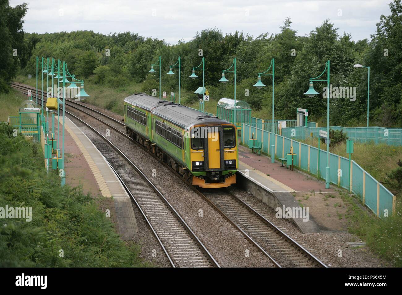 Robin hood line train hi-res stock photography and images - Alamy