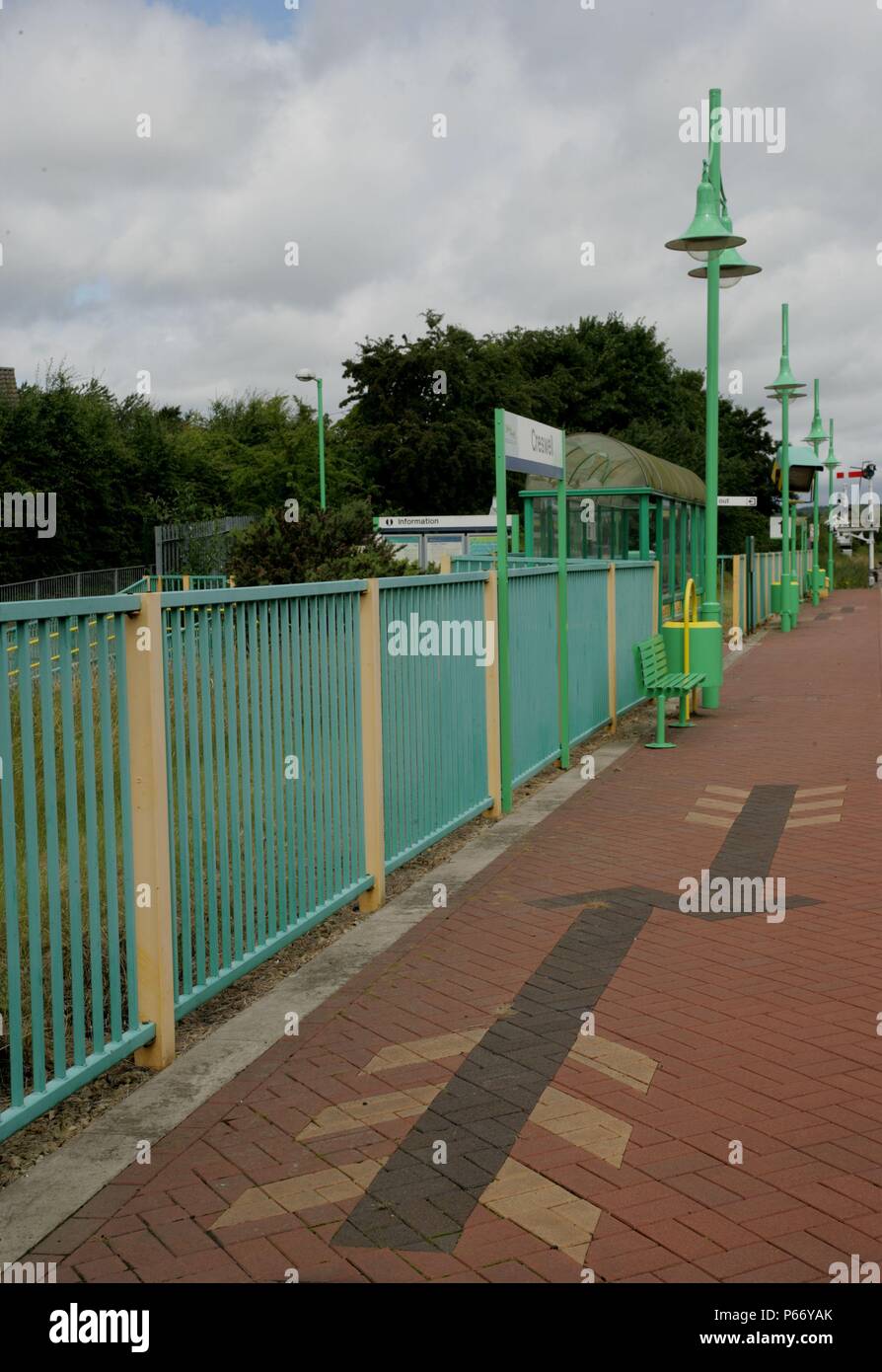 Platform and lighting at Creswell station, Robin Hood Line ...