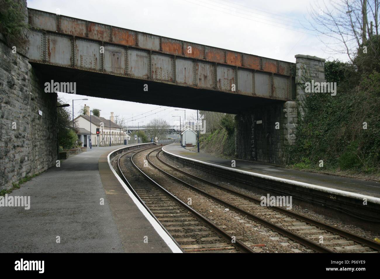 View from saltash railway station hi-res stock photography and images ...