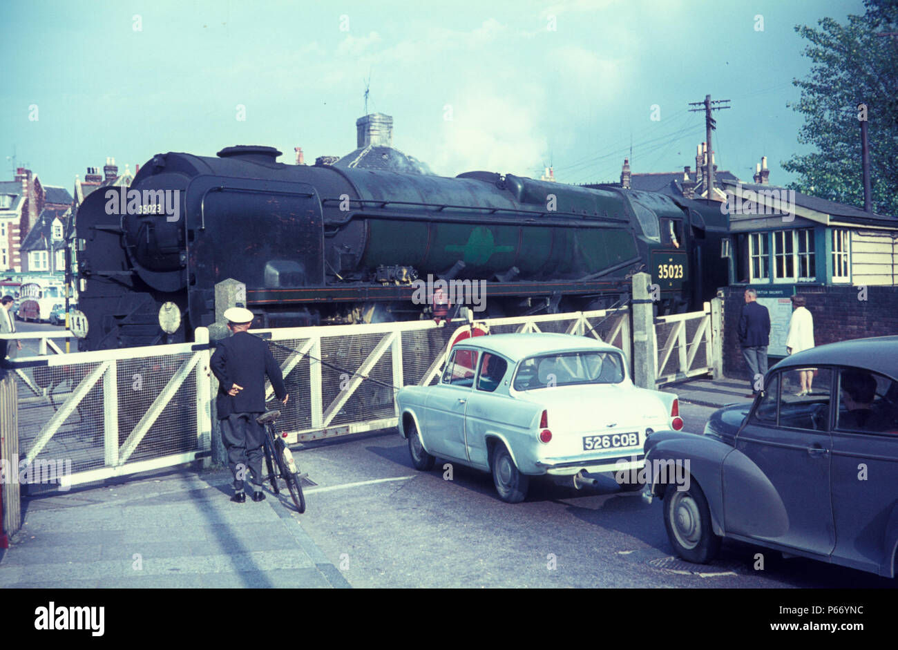 Rail crossing at poole hi-res stock photography and images - Alamy
