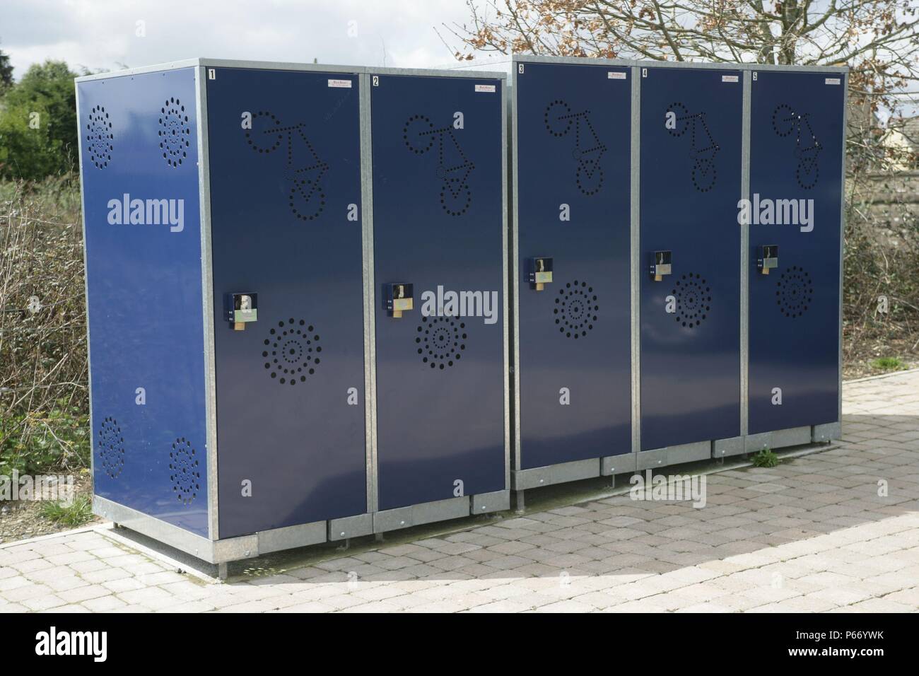 Secure cabinets hi-res stock photography and images - Alamy