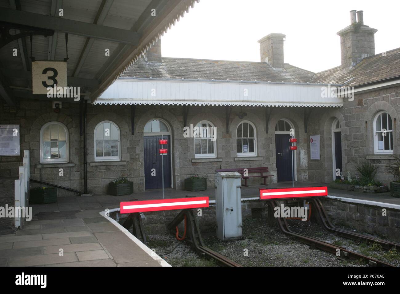 The bay platform and buffer stops at St. Erth station, Cornwall. 2006 ...