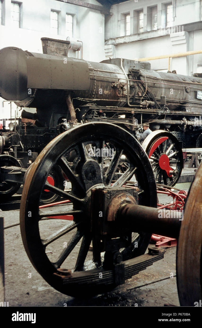 The class 52, 2-10-0, German Kriegslokomotiv was one of the most ...