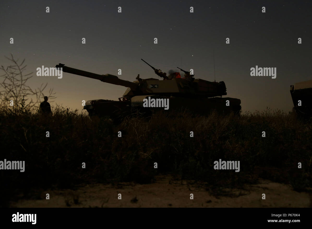 M1 tank at night hi-res stock photography and images - Alamy