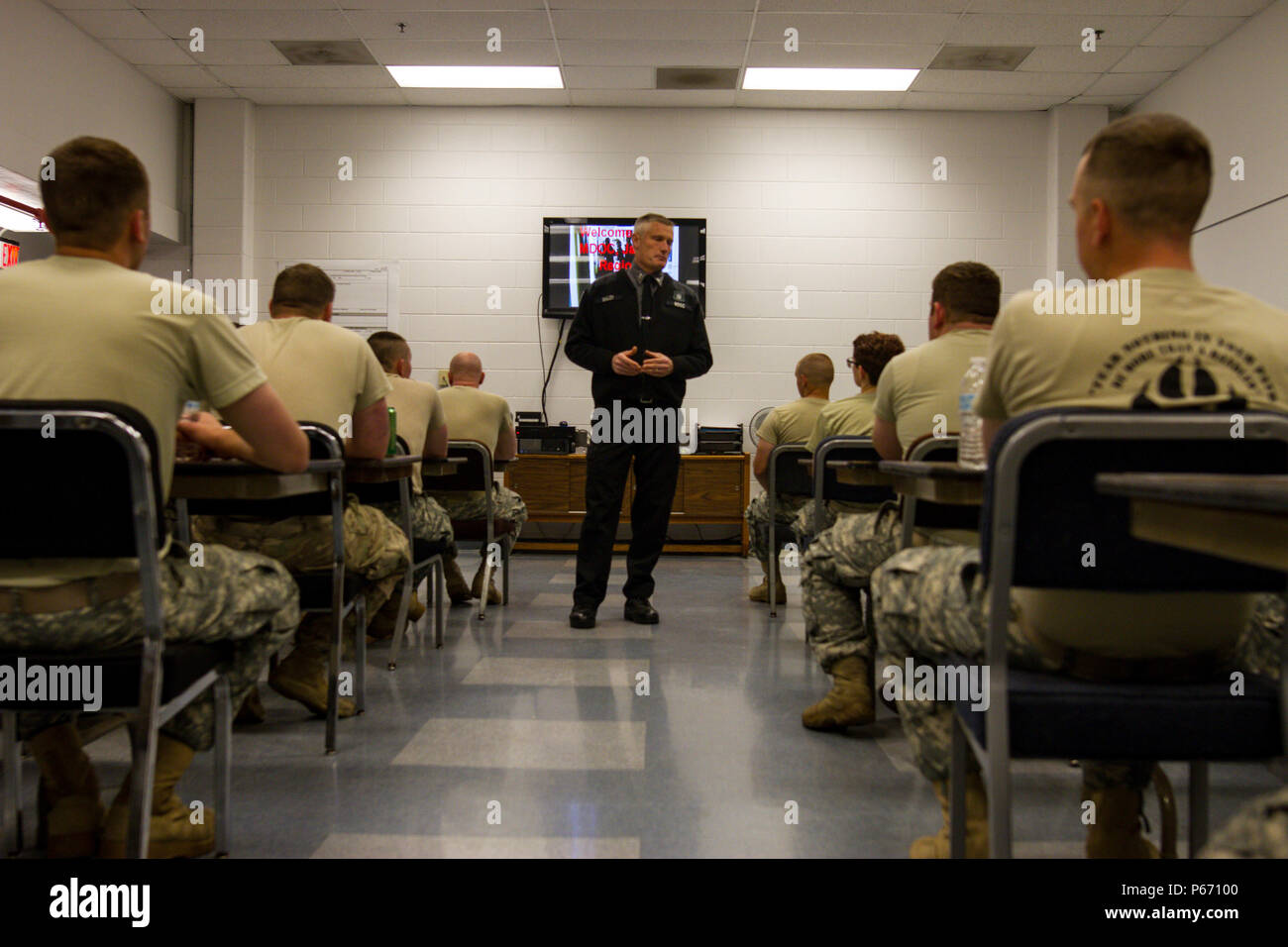 Corrections officer and inmate hi-res stock photography and images - Alamy