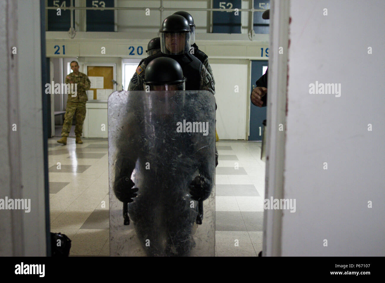 U.S. Army Reserve Soldiers assigned to the 303rd Military Police ...